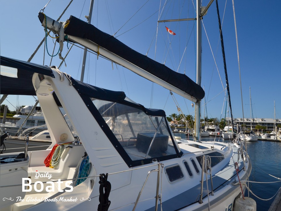 1996 Hunter 430 for sale. View price, photos and Buy 1996 Hunter 430 ...