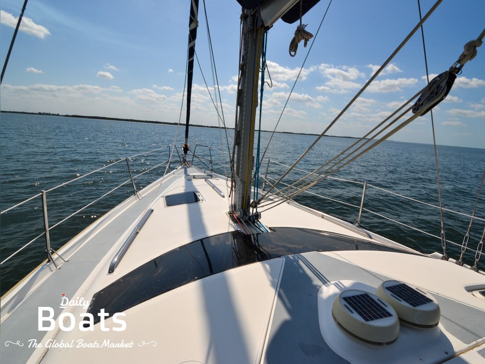 1996 Hunter 430 for sale. View price, photos and Buy 1996 Hunter 430 ...