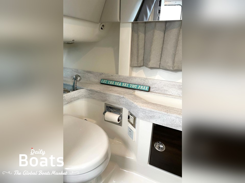 2018 Formula 350 Crossover Bowrider for sale. View price, photos and ...