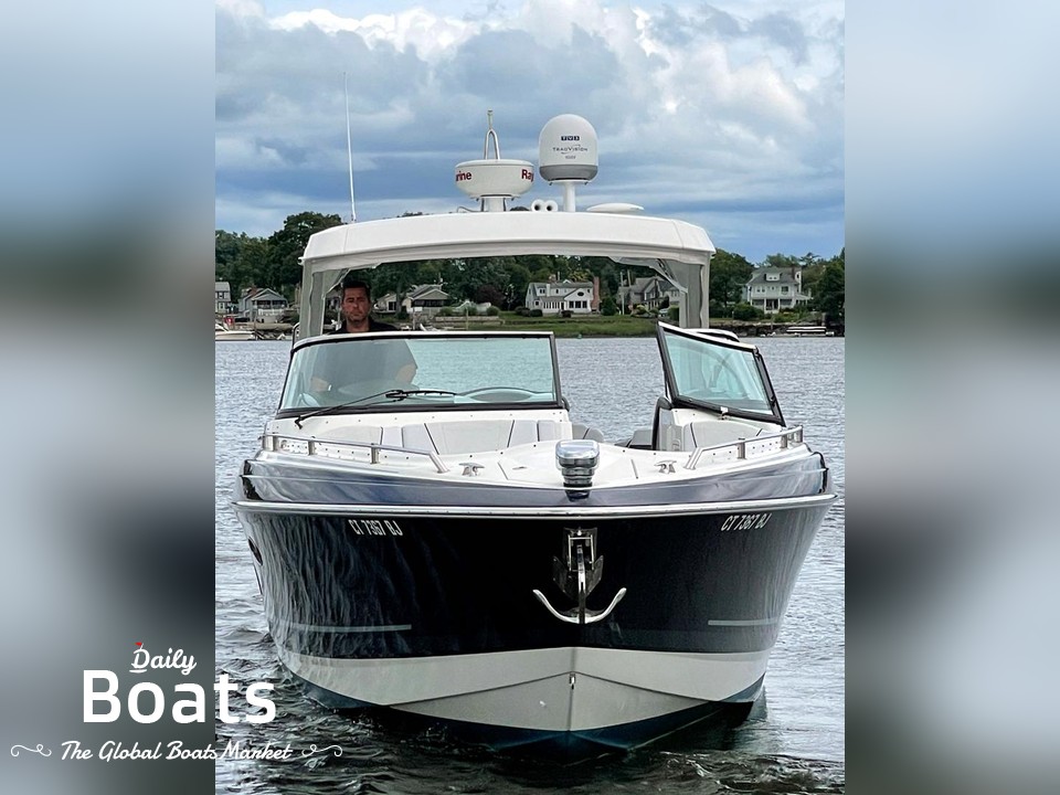 2018 Formula 350 Crossover Bowrider for sale. View price, photos and ...