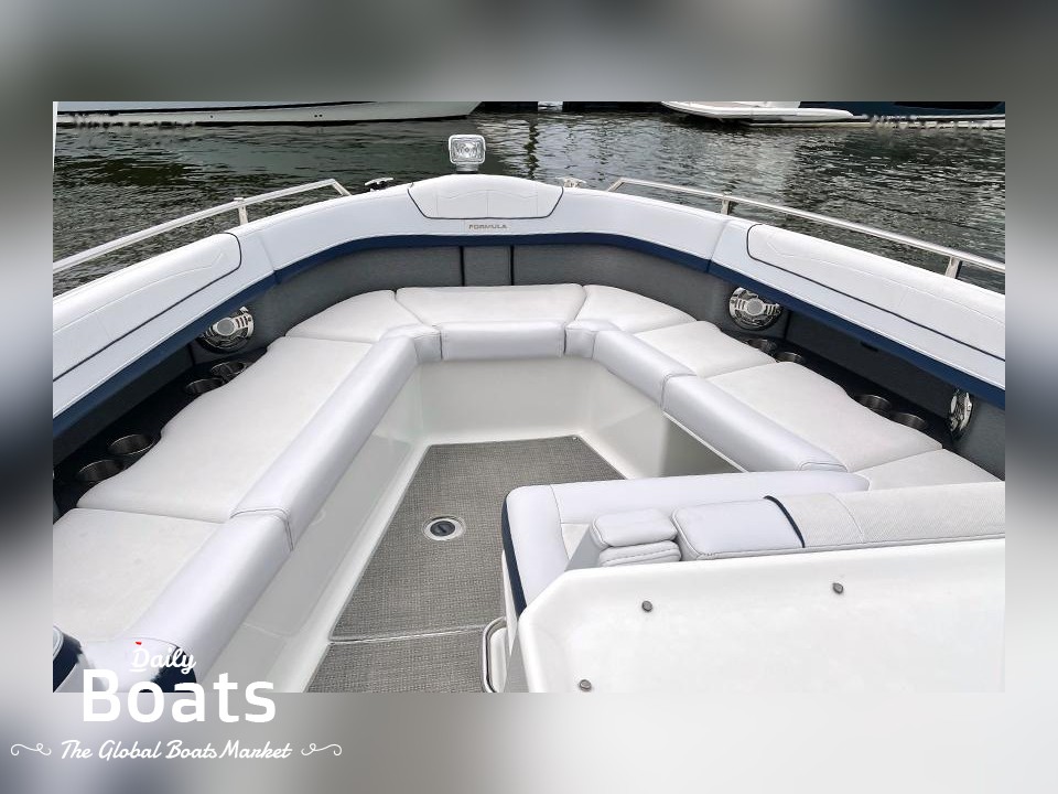 2018 Formula 350 Crossover Bowrider for sale. View price, photos and ...