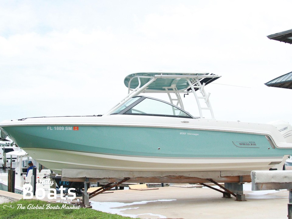 2019 Boston Whaler 23 Vantage Dc for sale. View price, photos and Buy ...