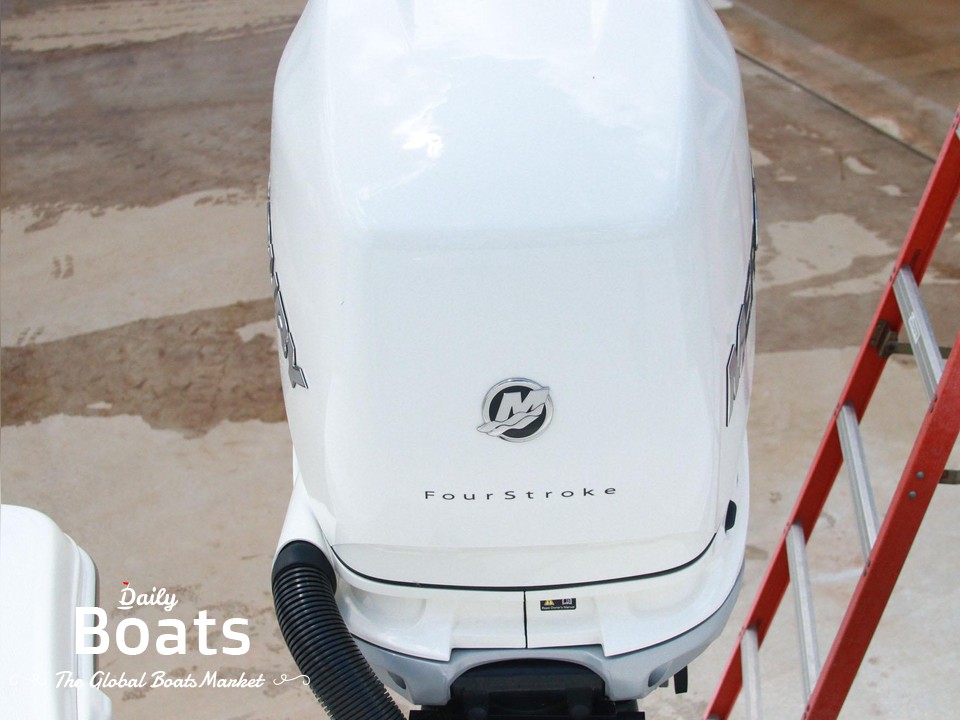 2019 Boston Whaler 23 Vantage Dc for sale. View price, photos and Buy ...