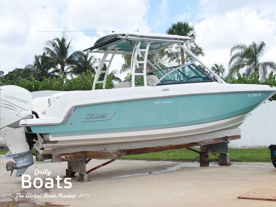 2019 Boston Whaler 23 Vantage Dc for sale. View price, photos and Buy ...