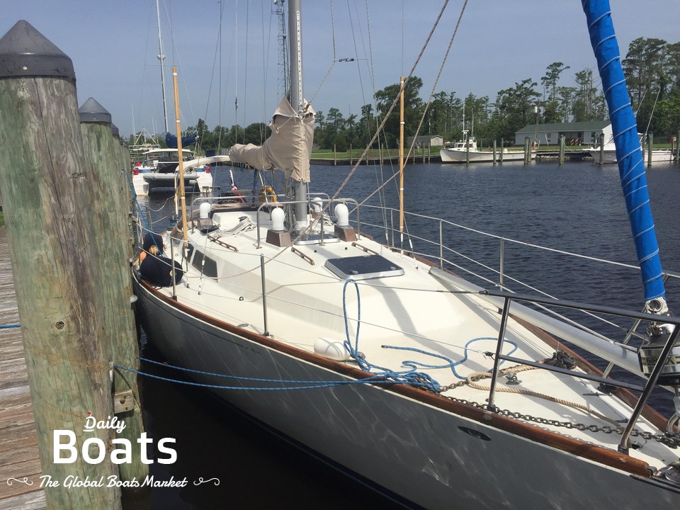 1977 C&C 38 Landfall for sale. View price, photos and Buy 1977 C&C 38 ...