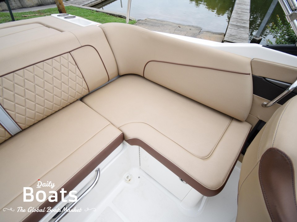 2017 Sea Ray 220 Sundeck for sale. View price, photos and Buy 2017 Sea ...