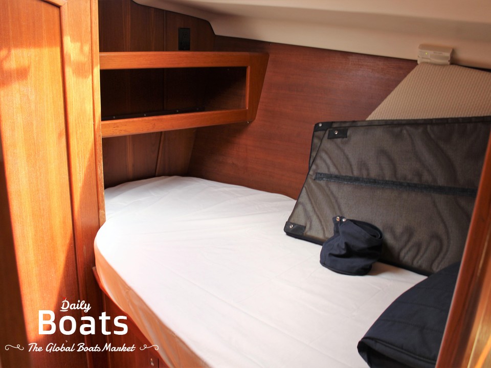 2004 Hunter 420 for sale. View price, photos and Buy 2004 Hunter 420 ...