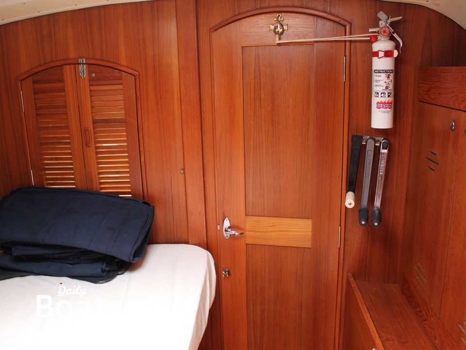 2004 Hunter 420 for sale. View price, photos and Buy 2004 Hunter 420 ...