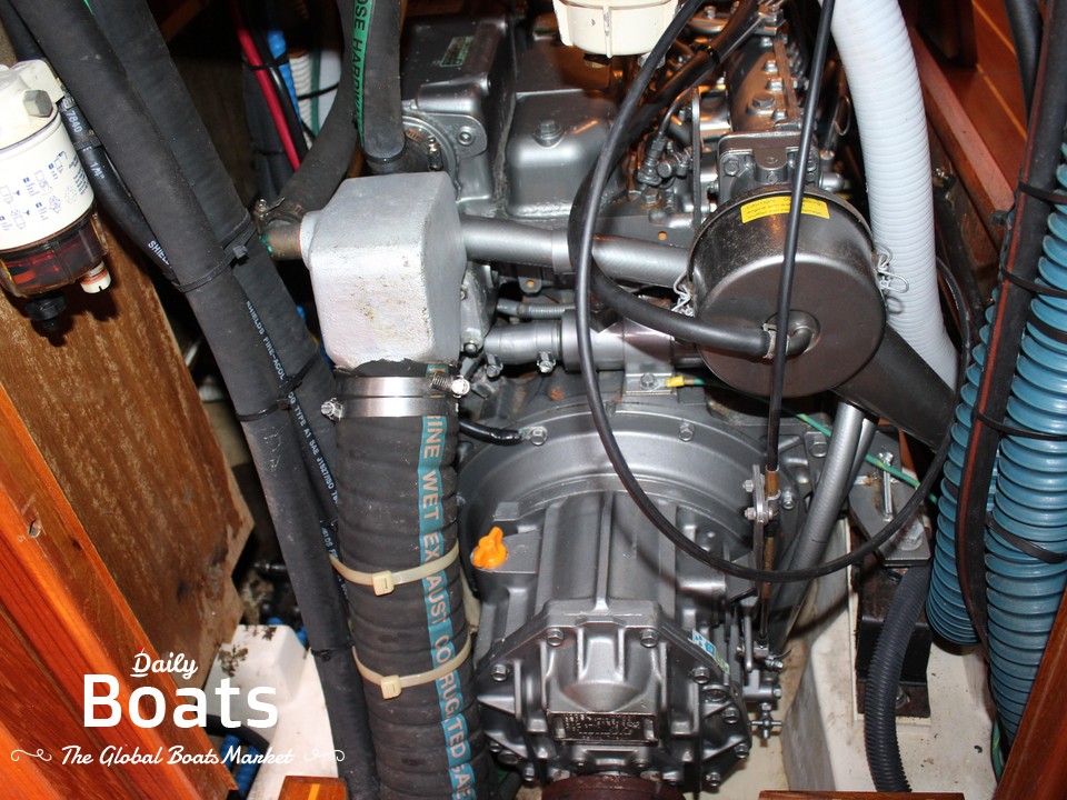 2004 Hunter 420 for sale. View price, photos and Buy 2004 Hunter 420 ...