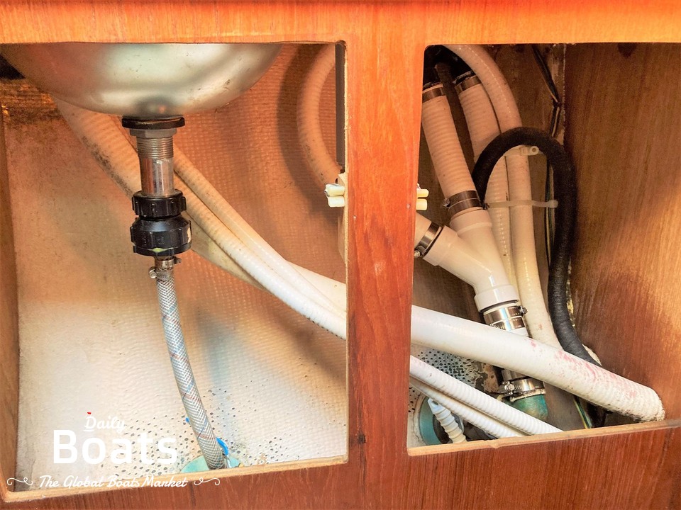 1981 Sunstar 28 for sale. View price, photos and Buy 1981 Sunstar 28 ...