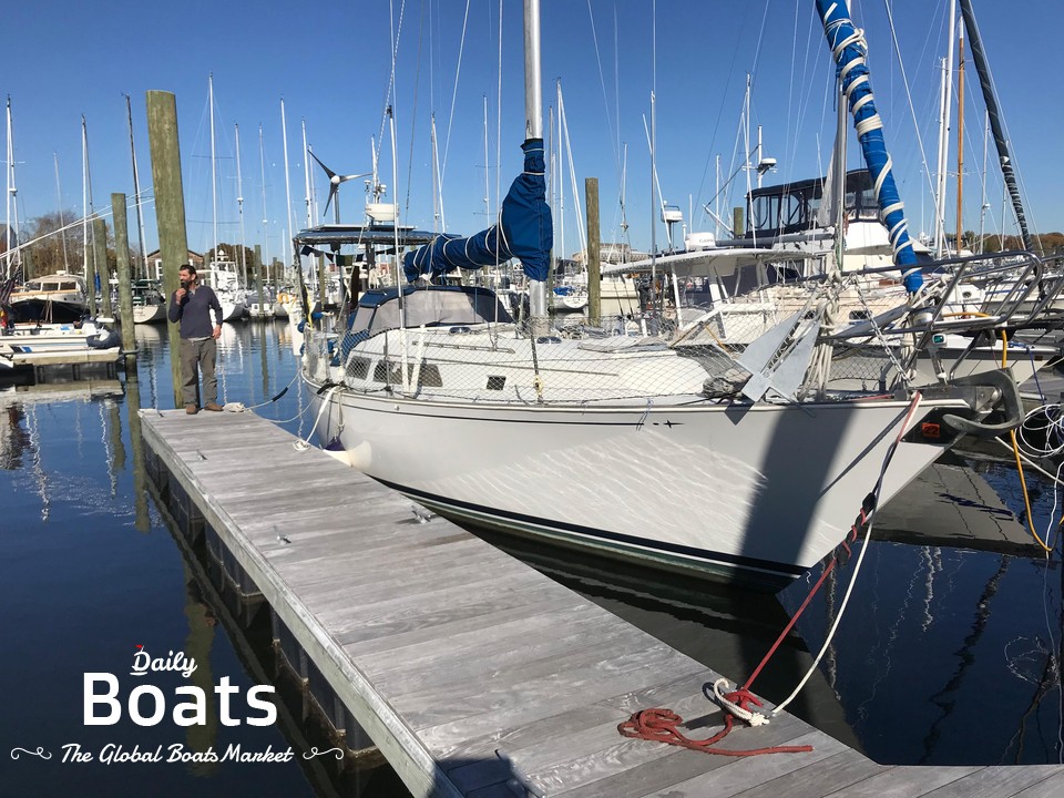 1984 C&C Landfall 35 for sale. View price, photos and Buy 1984 C&C ...