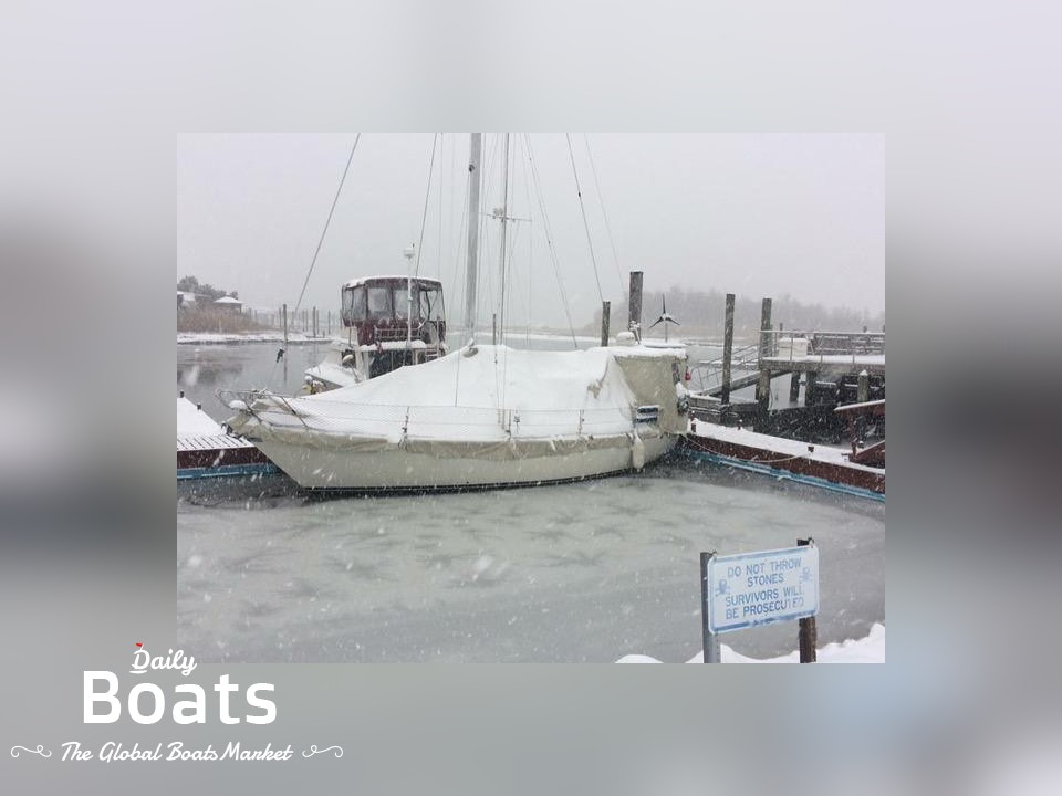 1984 C&C Landfall 35 for sale. View price, photos and Buy 1984 C&C ...