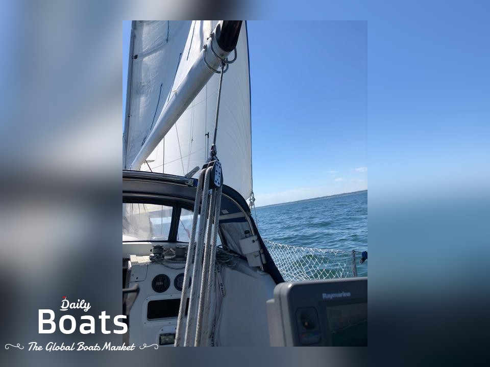 1984 C&C Landfall 35 for sale. View price, photos and Buy 1984 C&C ...