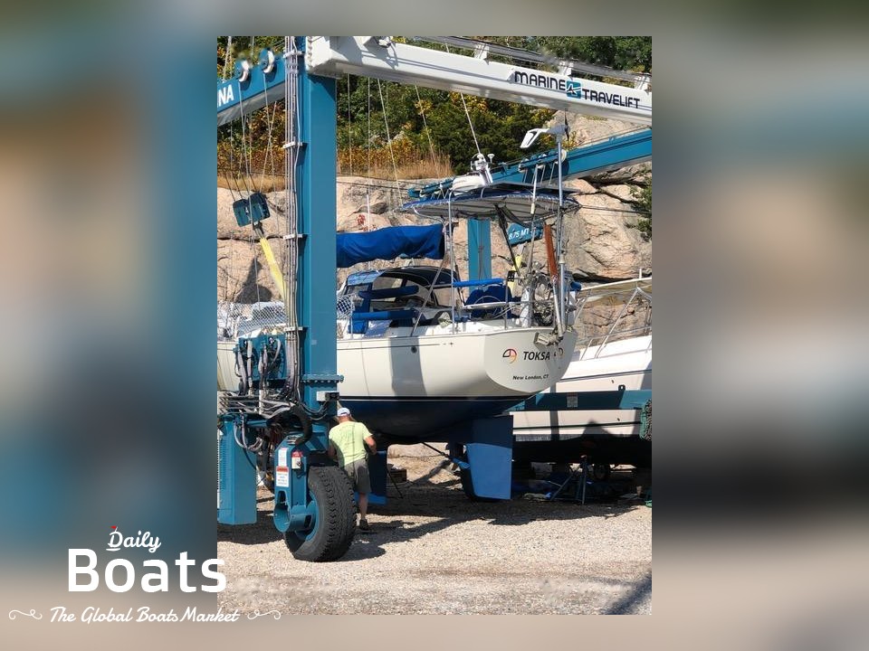 1984 C&C Landfall 35 for sale. View price, photos and Buy 1984 C&C ...