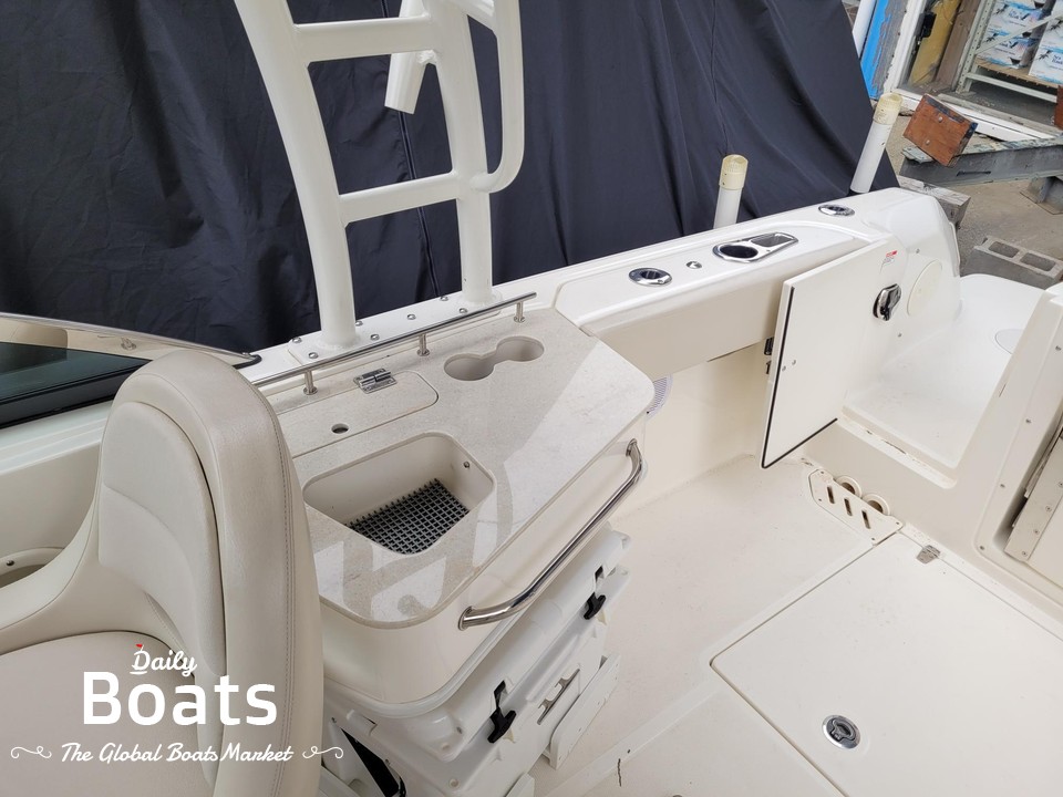 2017 Boston Whaler 23 Vantage for sale. View price, photos and Buy 2017 ...