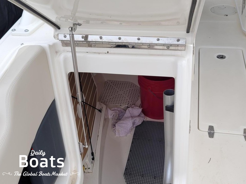 2017 Boston Whaler 23 Vantage for sale. View price, photos and Buy 2017 ...