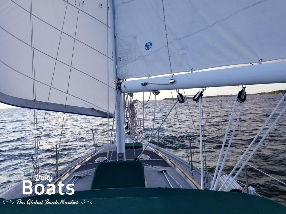 1989 Ericson 35-3 for sale. View price, photos and Buy 1989 Ericson 35 ...