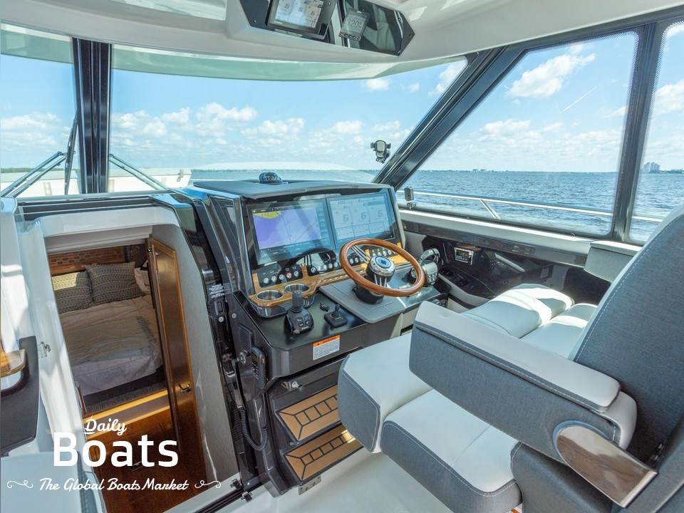 2021 Tiara Yachts 43 Le for sale. View price, photos and Buy 2021 Tiara ...