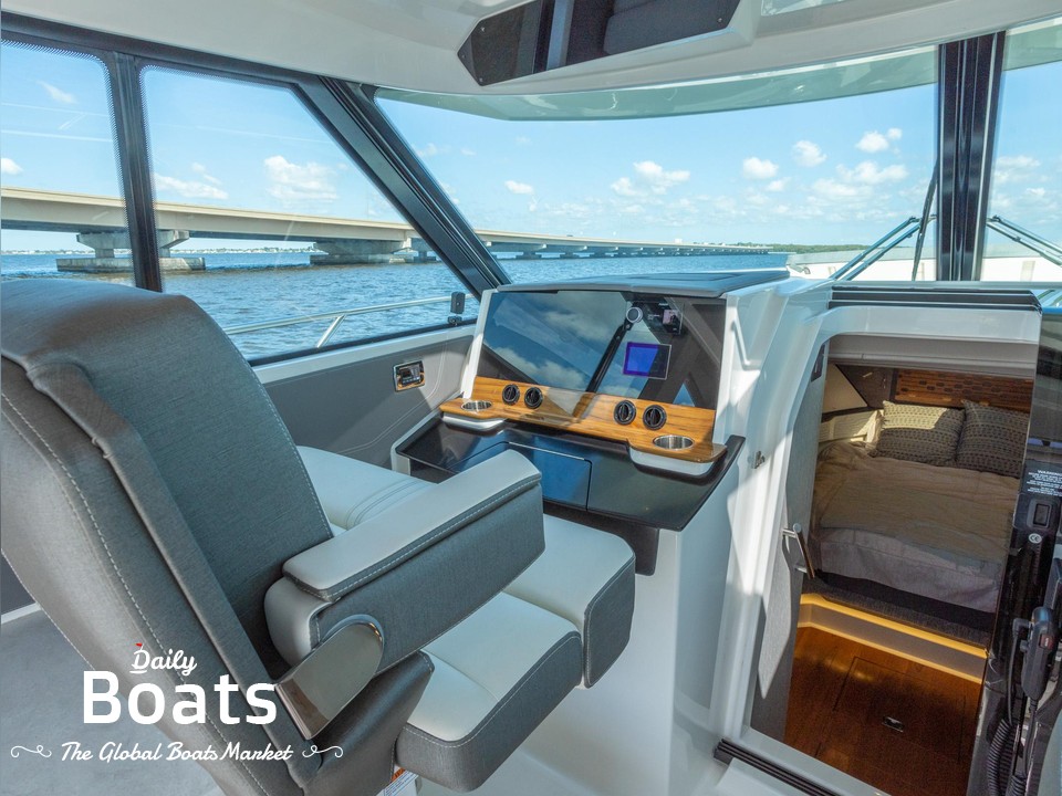 2021 Tiara Yachts 43 Le for sale. View price, photos and Buy 2021 Tiara ...