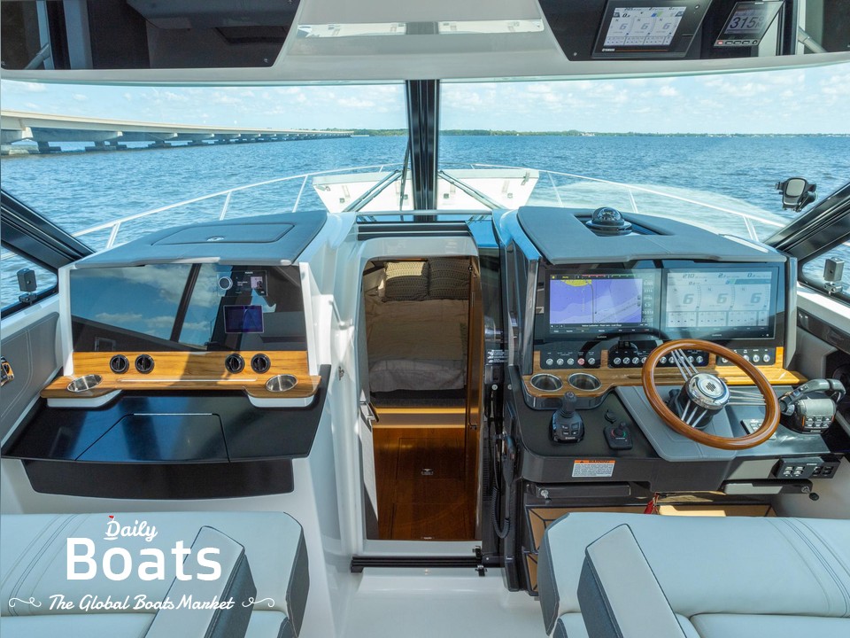 2021 Tiara Yachts 43 Le for sale. View price, photos and Buy 2021 Tiara ...