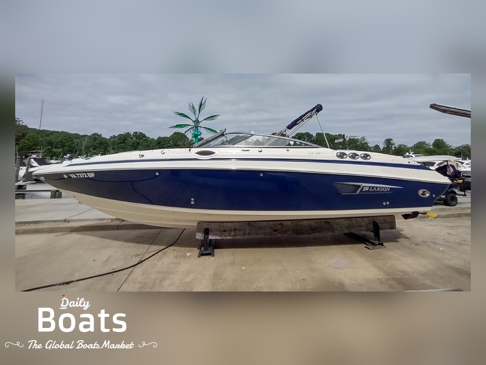 2011 Larson Lxi 288 for sale. View price, photos and Buy 2011 Larson ...