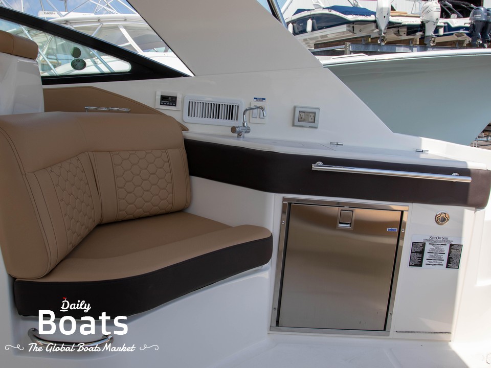 2022 Sea Ray Sundancer 320 Ob for sale. View price, photos and Buy 2022 ...