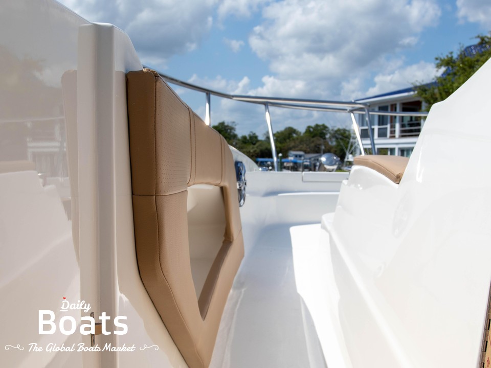 2022 Sea Ray Sundancer 320 Ob for sale. View price, photos and Buy 2022 ...