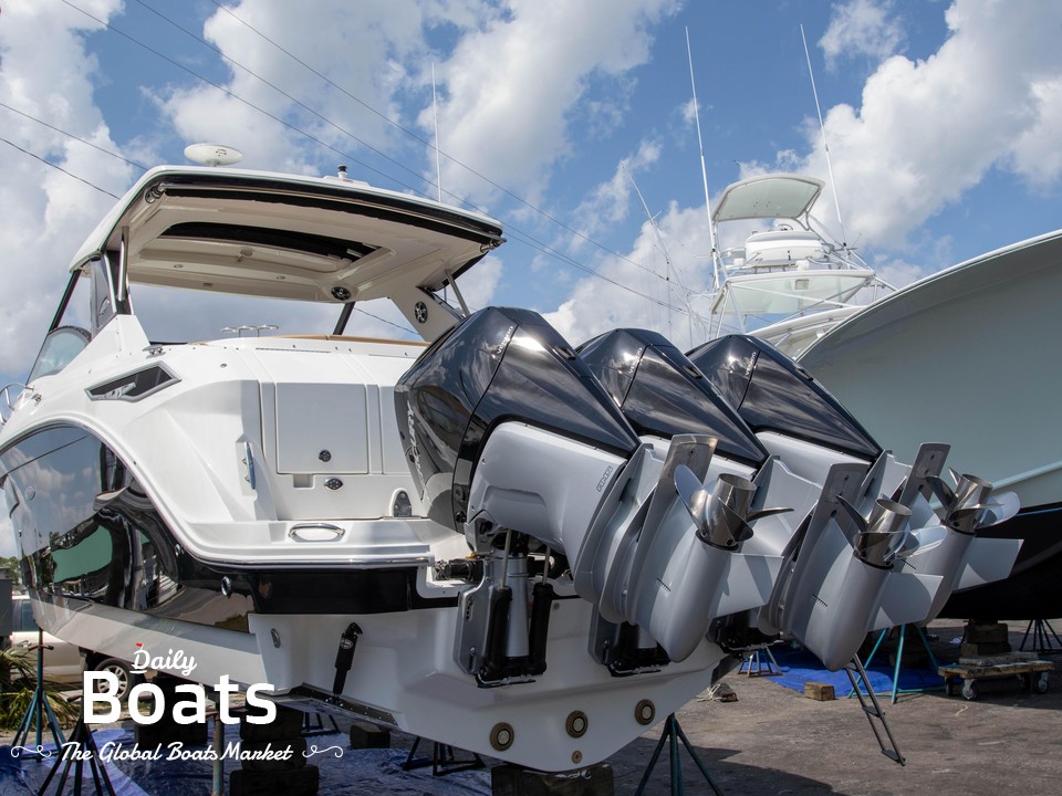 2022 Sea Ray Sundancer 320 Ob for sale. View price, photos and Buy 2022 ...