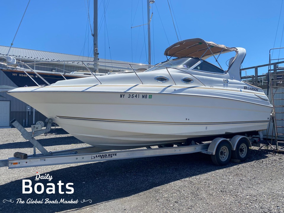 2004 Larson Cabrio 260 for sale. View price, photos and Buy 2004 Larson ...