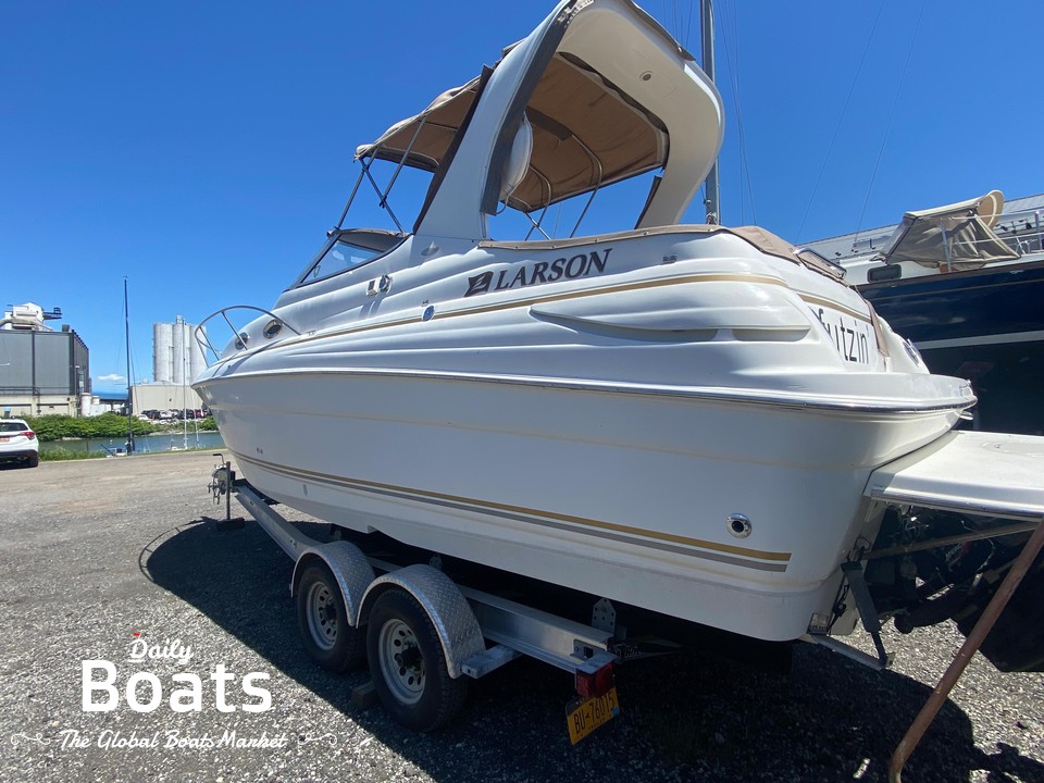2004 Larson Cabrio 260 for sale. View price, photos and Buy 2004 Larson ...
