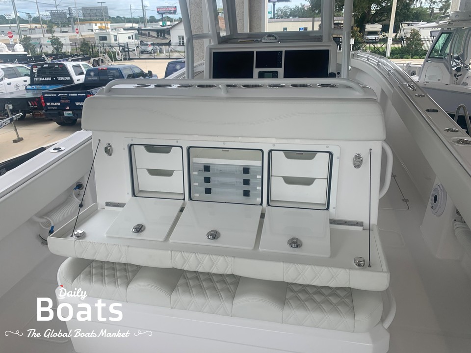 2023 Invincible 33 Cat for sale. View price, photos and Buy 2023 ...