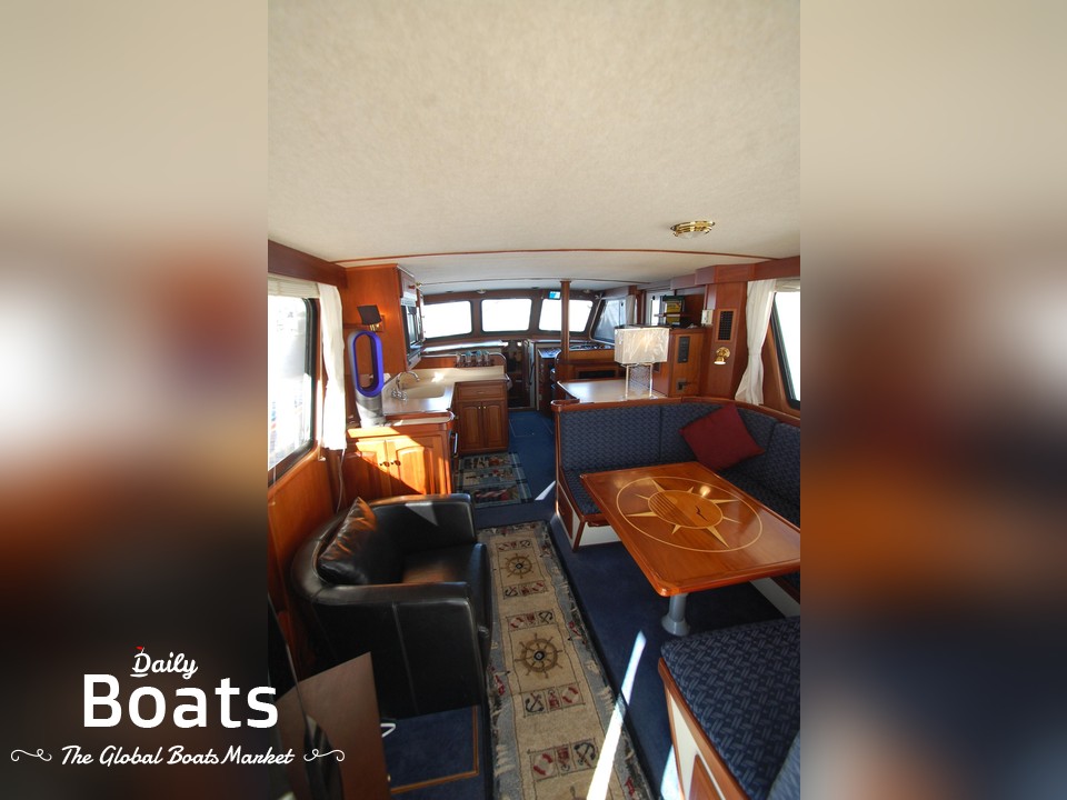 2007 Kenner Suwanee Flybridge Cruiser for sale. View price, photos and ...