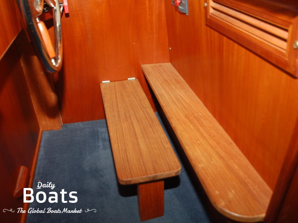 2007 Kenner Suwanee Flybridge Cruiser for sale. View price, photos and ...