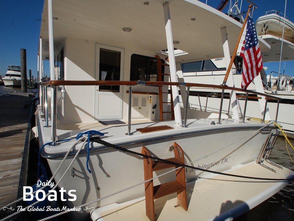 2007 Kenner Suwanee Flybridge Cruiser for sale. View price, photos and ...