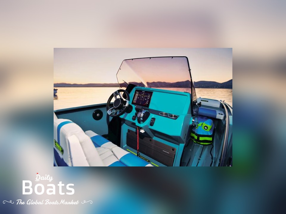 2022 Axopar 22 Spyder for sale. View price, photos and Buy 2022 Axopar ...