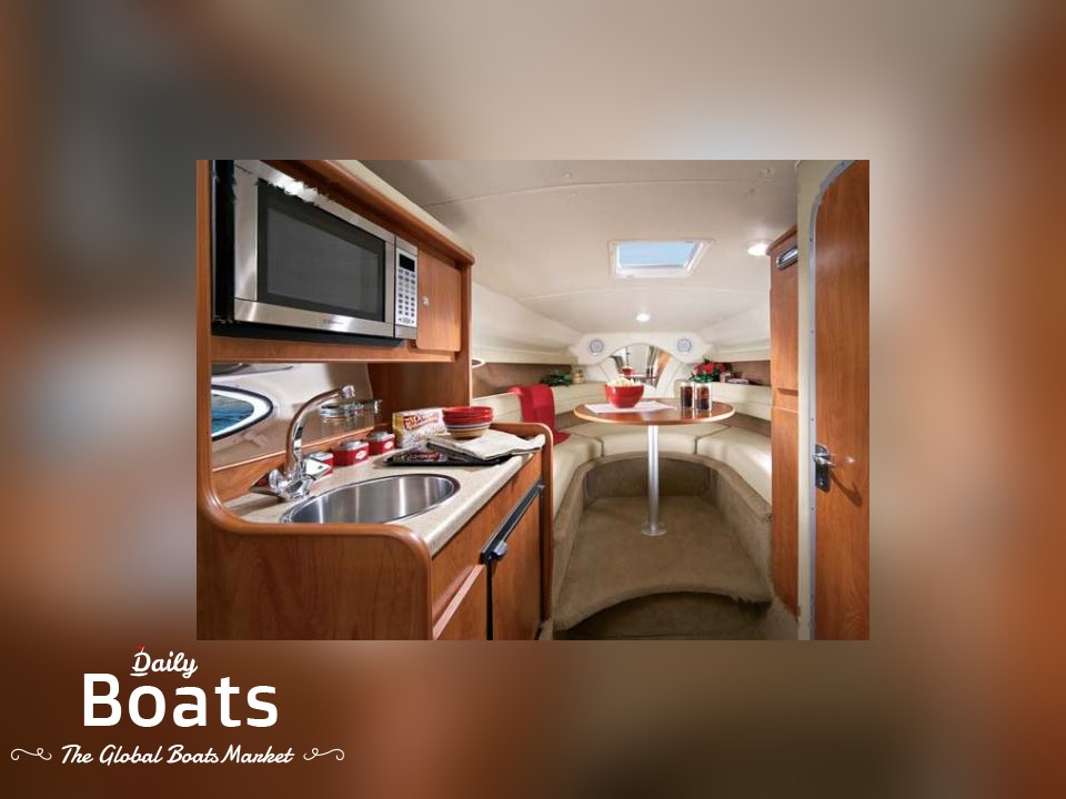 2002 Rinker 270 Express Cruiser for sale. View price, photos and Buy ...