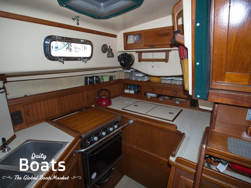 1991 Island Packet 38 for sale. View price, photos and Buy 1991 Island ...