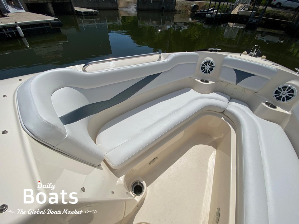 2004 Rinker 282 Captiva Bowrider for sale. View price, photos and Buy ...