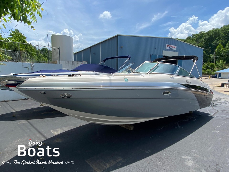 2004 Rinker 282 Captiva Bowrider for sale. View price, photos and Buy ...