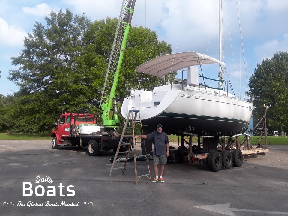 1996 Beneteau Oceanis 321 for sale. View price, photos and Buy 1996 ...