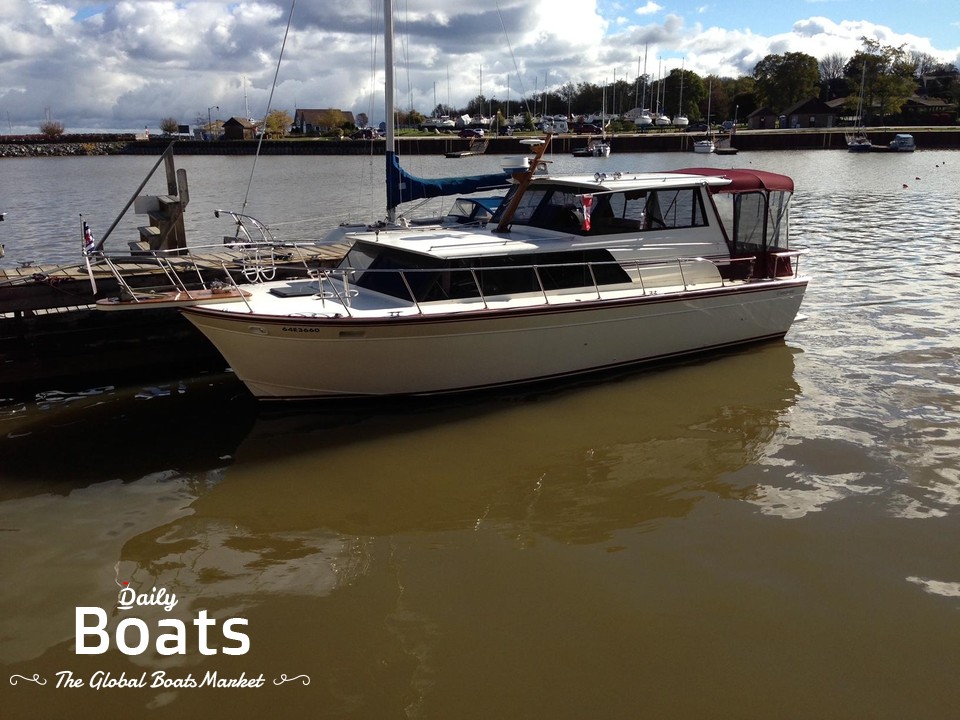 1990 Marinette Express - 32 for sale. View price, photos and Buy 1990 ...