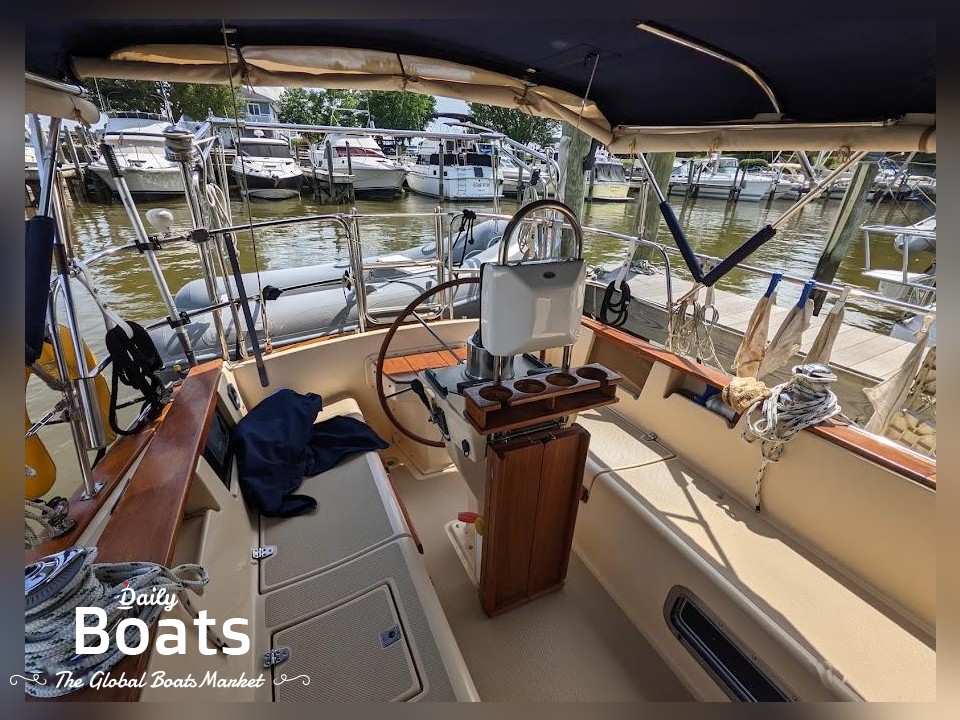 1997 Island Packet 37 for sale. View price, photos and Buy 1997 Island ...