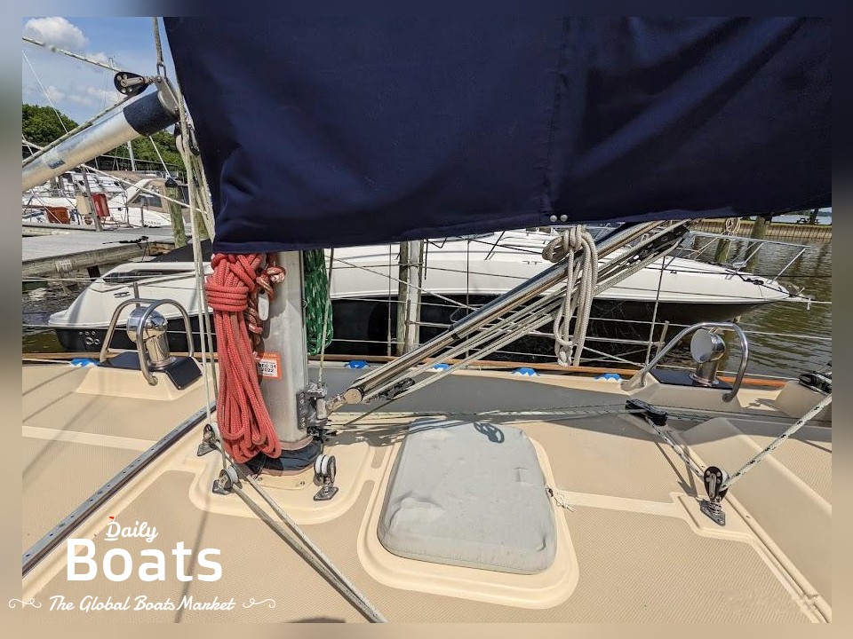 1997 Island Packet 37 for sale. View price, photos and Buy 1997 Island ...