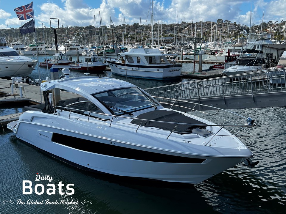 2022 Cruisers Yachts 390 Express Coupe for sale. View price, photos and ...