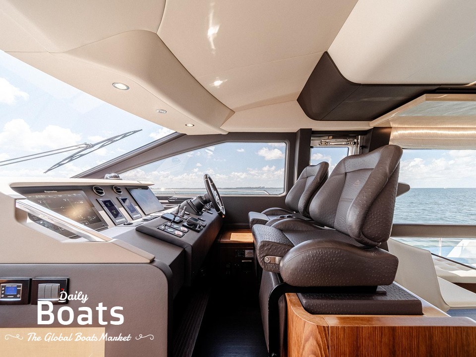 2019 Azimut 72 Fly for sale. View price, photos and Buy 2019 Azimut 72 ...