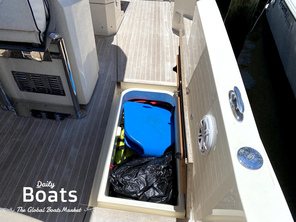 2014 Azimut Atlantis Verve Outboard for sale. View price, photos and ...