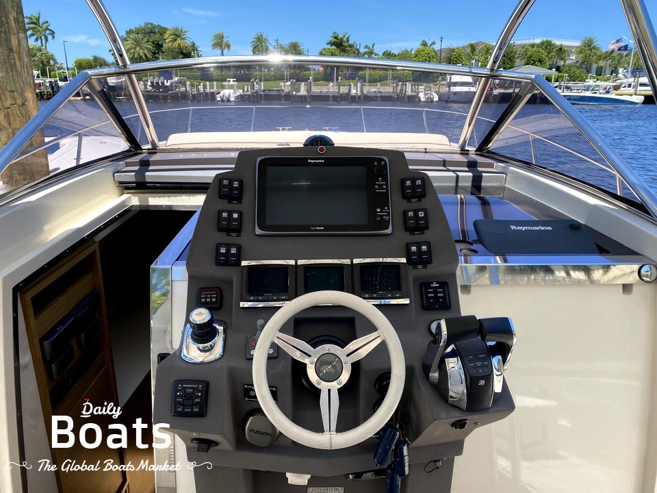 2014 Azimut Atlantis Verve Outboard for sale. View price, photos and ...