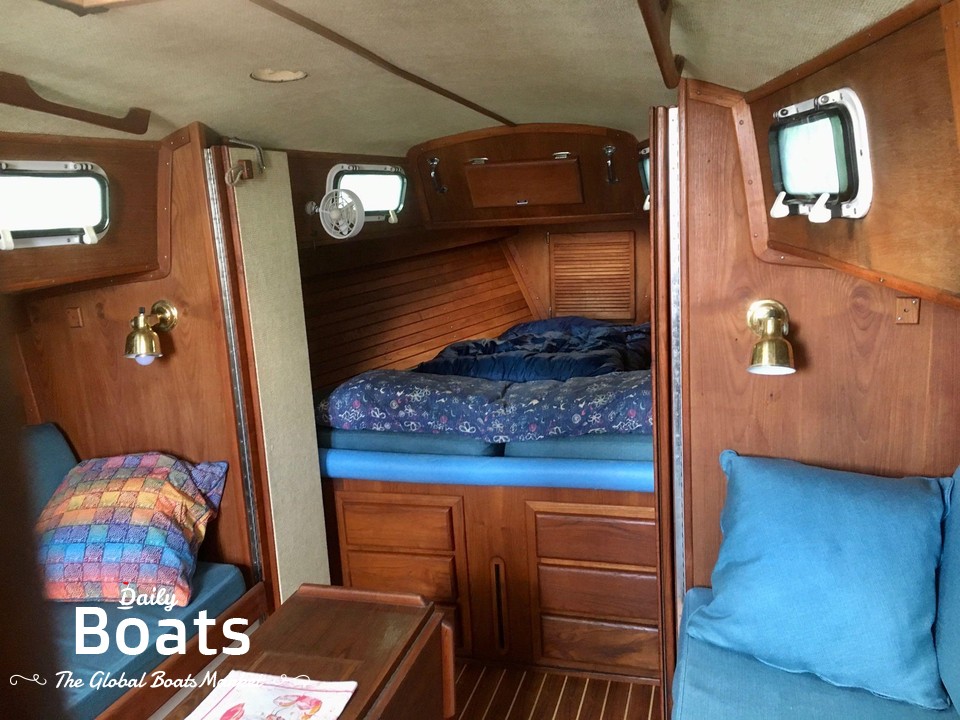 1987 Offshore Yachts Cat-Ketch 33 for sale. View price, photos and Buy ...