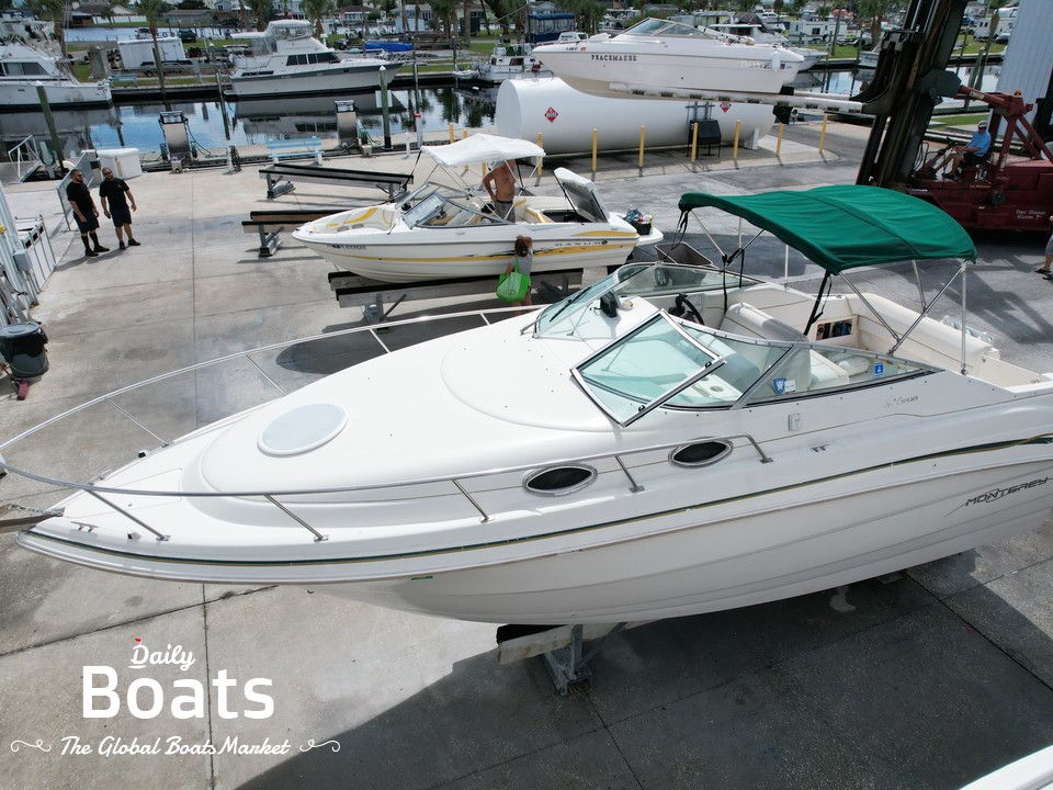 1998 Monterey 262 for sale. View price, photos and Buy 1998 Monterey ...