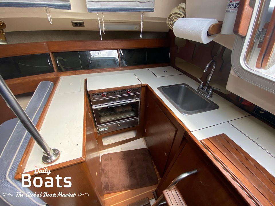 1985 Hunter 31 Sl for sale. View price, photos and Buy 1985 Hunter 31 Sl #305051